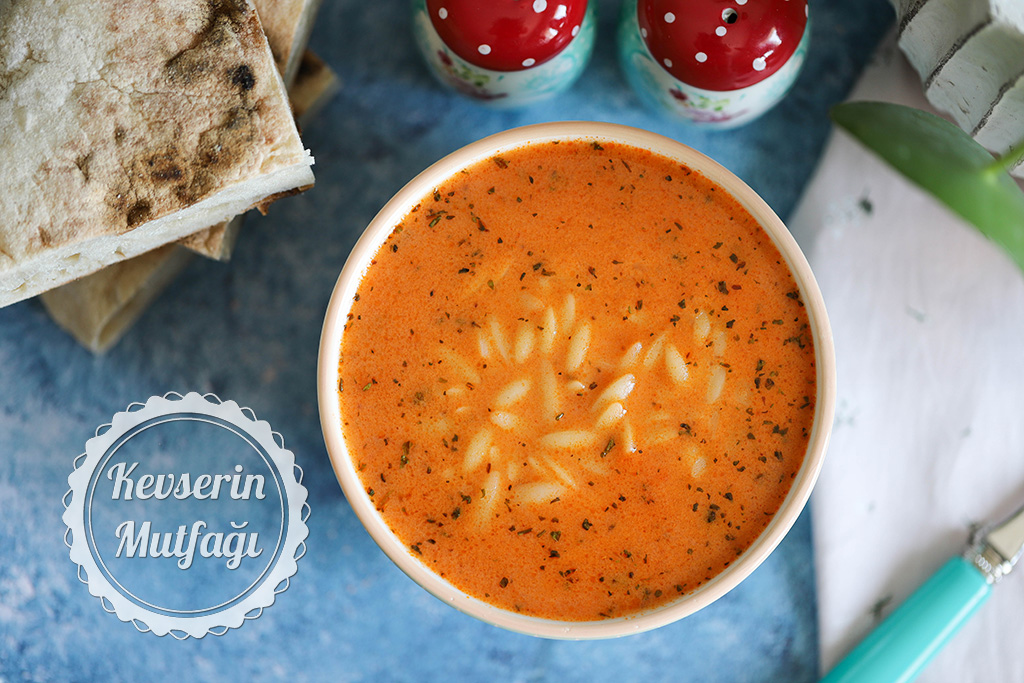 şehriye çorbası nasıl yapılır tarifleri - Kevserin Mutfağı - Pratik ...