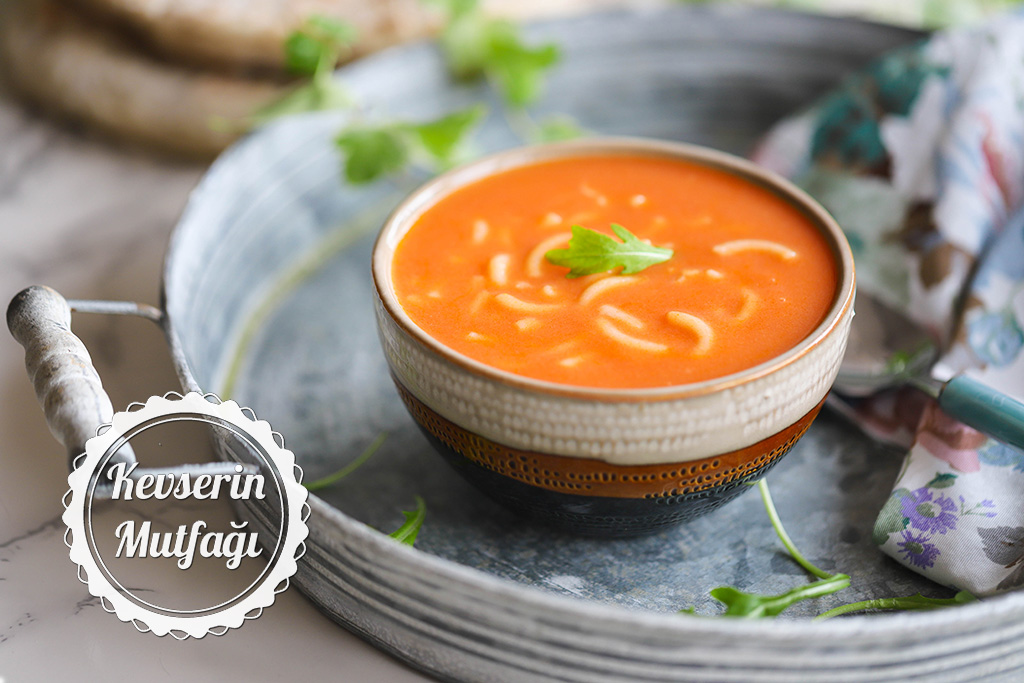 Makarnalı Domates Çorbası Tarifi | Kevserin Mutfağı - Yemek Tarifleri