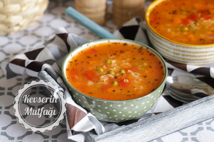 Bezelyeli Pirinç Çorbası Tarifi | Kevserin Mutfağı - Yemek Tarifleri