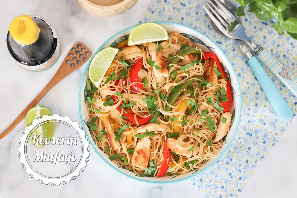 Tavuklu Noodle Tarifi | Kevserin Mutfağı - Yemek Tarifleri