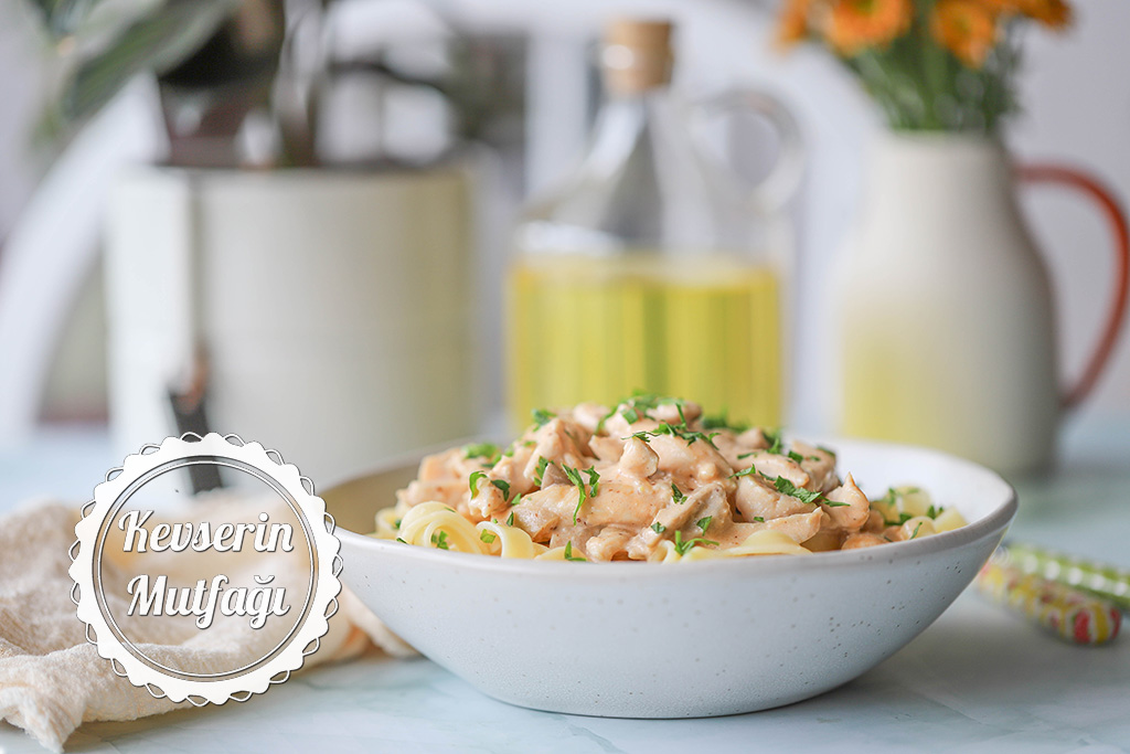 Tavuk Stroganoff Tarifi | Kevserin Mutfağı - Yemek Tarifleri