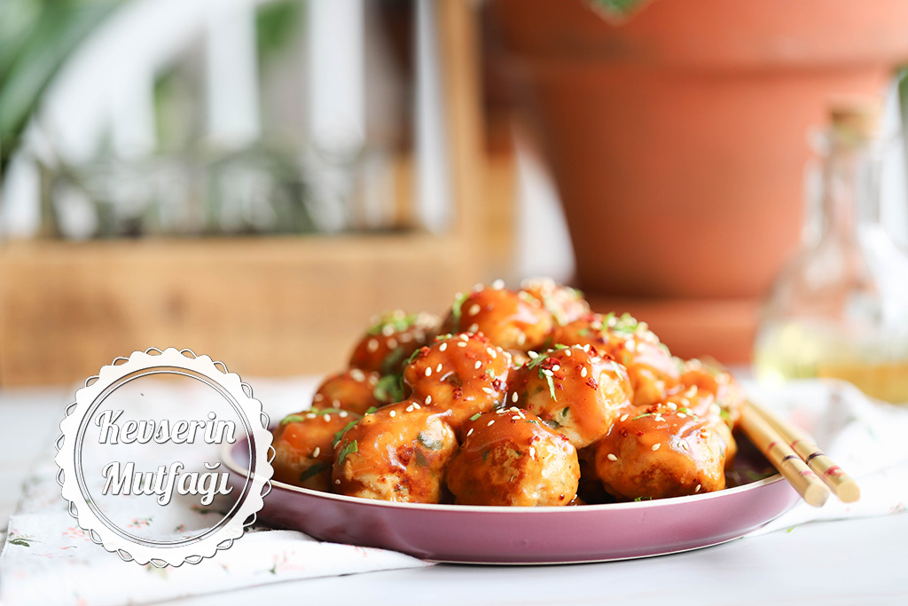 Tatlı Ekşi Soslu Tavuk Köftesi Tarifi | Kevserin Mutfağı - Yemek Tarifleri