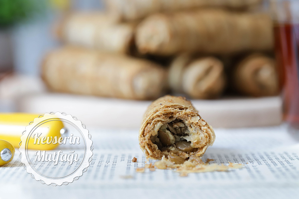 Haşhaşlı Mercimekli Börek Tarifi | Kevserin Mutfağı - Yemek Tarifleri