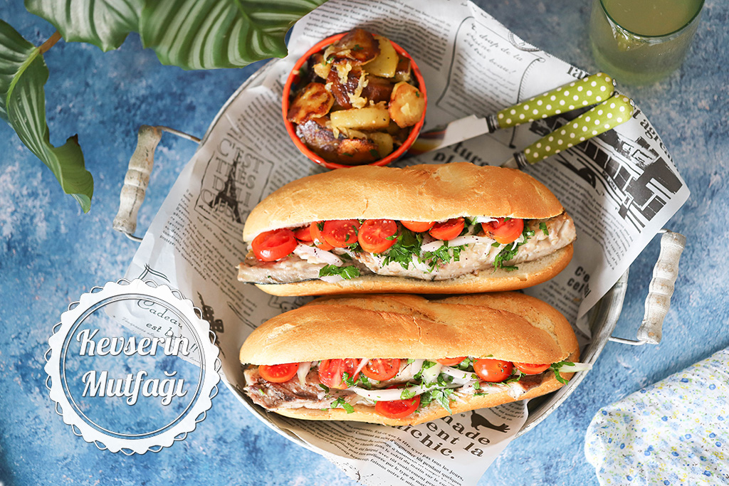 Uskumrulu Balık Ekmek Tarifi | Kevserin Mutfağı - Yemek Tarifleri